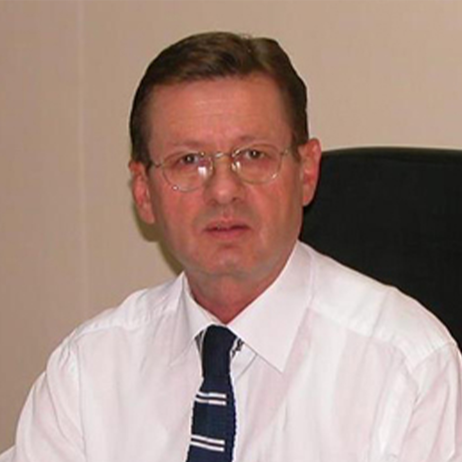 ESTENEO – Find the top-quality medical operations with specialized ...